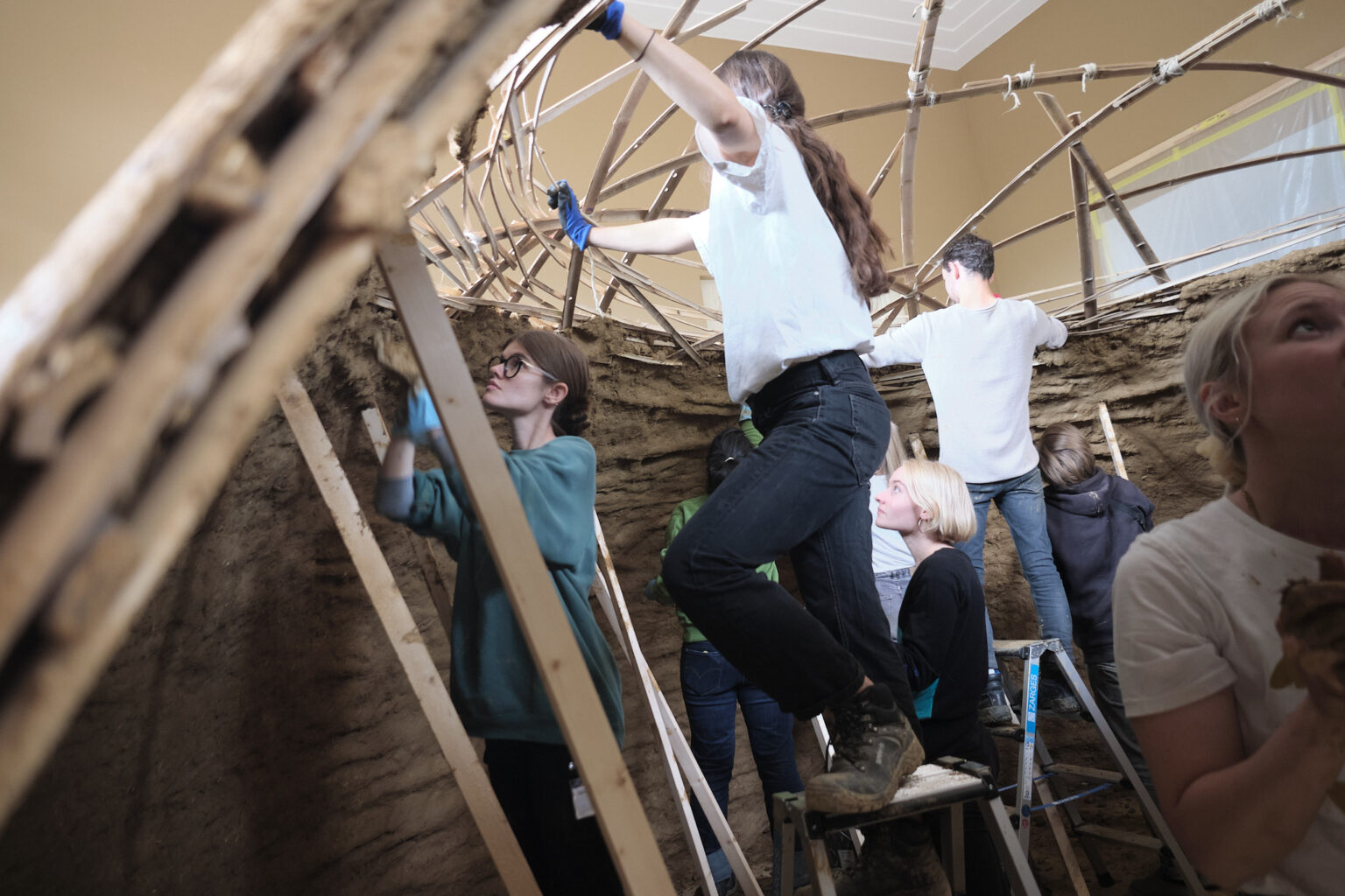 Beehive — Natural Building Lab